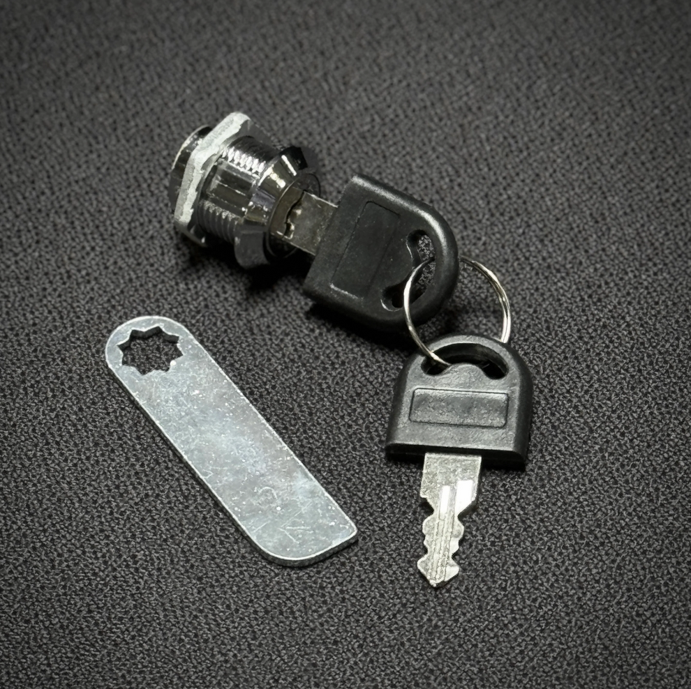 Aftermarket ONYX BATTERY COVER LOCK – Radmotousa